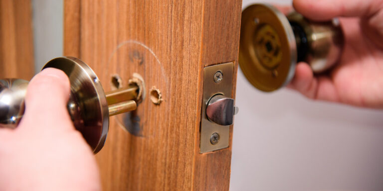 Arreglo de manilla de puerta: Guía paso a paso para solucionar el ...