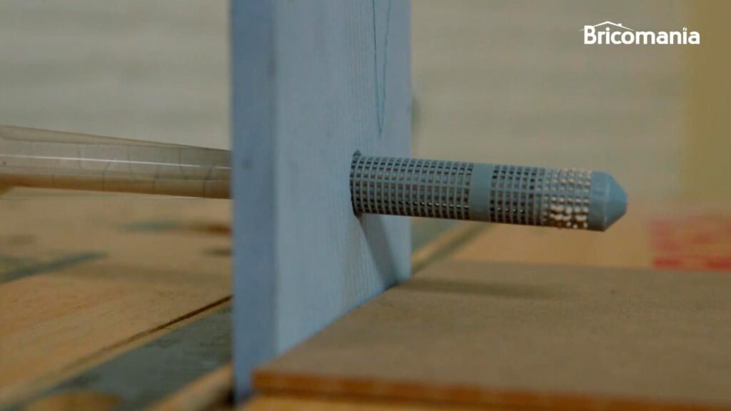 Cómo sacar tacos de la pared: Guía práctica y efectiva - BricoGenial