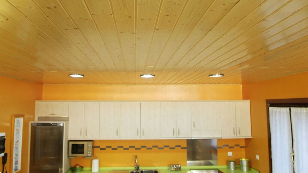 Friso en techo de cocina: Cómo instalarlo fácilmente y darle un toque ...